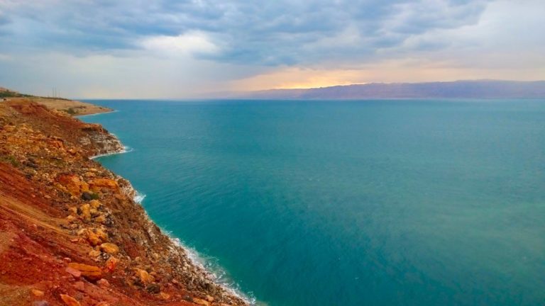Totes Meer Jordanien: die wichtigsten Tipps für dein Badeerlebnis